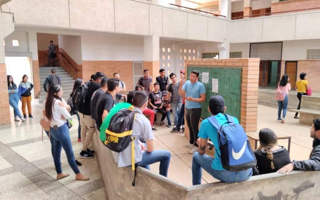 Universitarios en Anaco requieren hasta 50$ mensuales para movilizarse ...