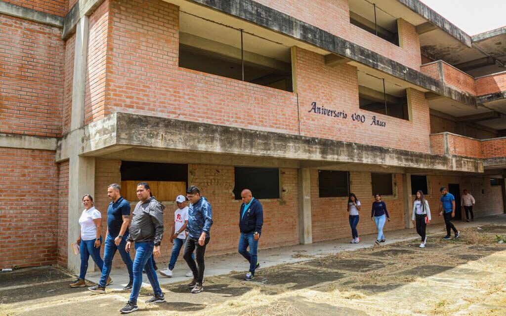 Gobernador Luis Marcano anuncia recuperación de la UDO extensión Anaco ...