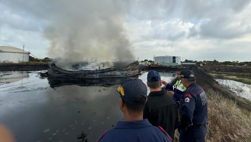 Bomberos controlan incendio en tanque de Pdvsa en Cabimas – Diario El ...